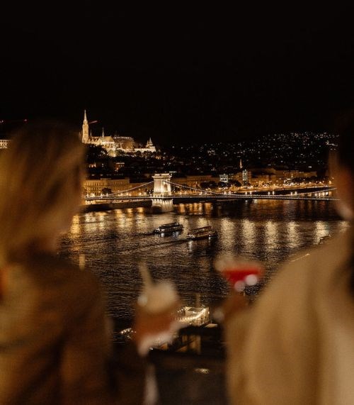 Home [www.lizandchain.com]